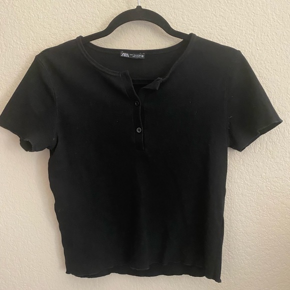 Zara | Tops | Zara Black Basic Tee | Poshmark